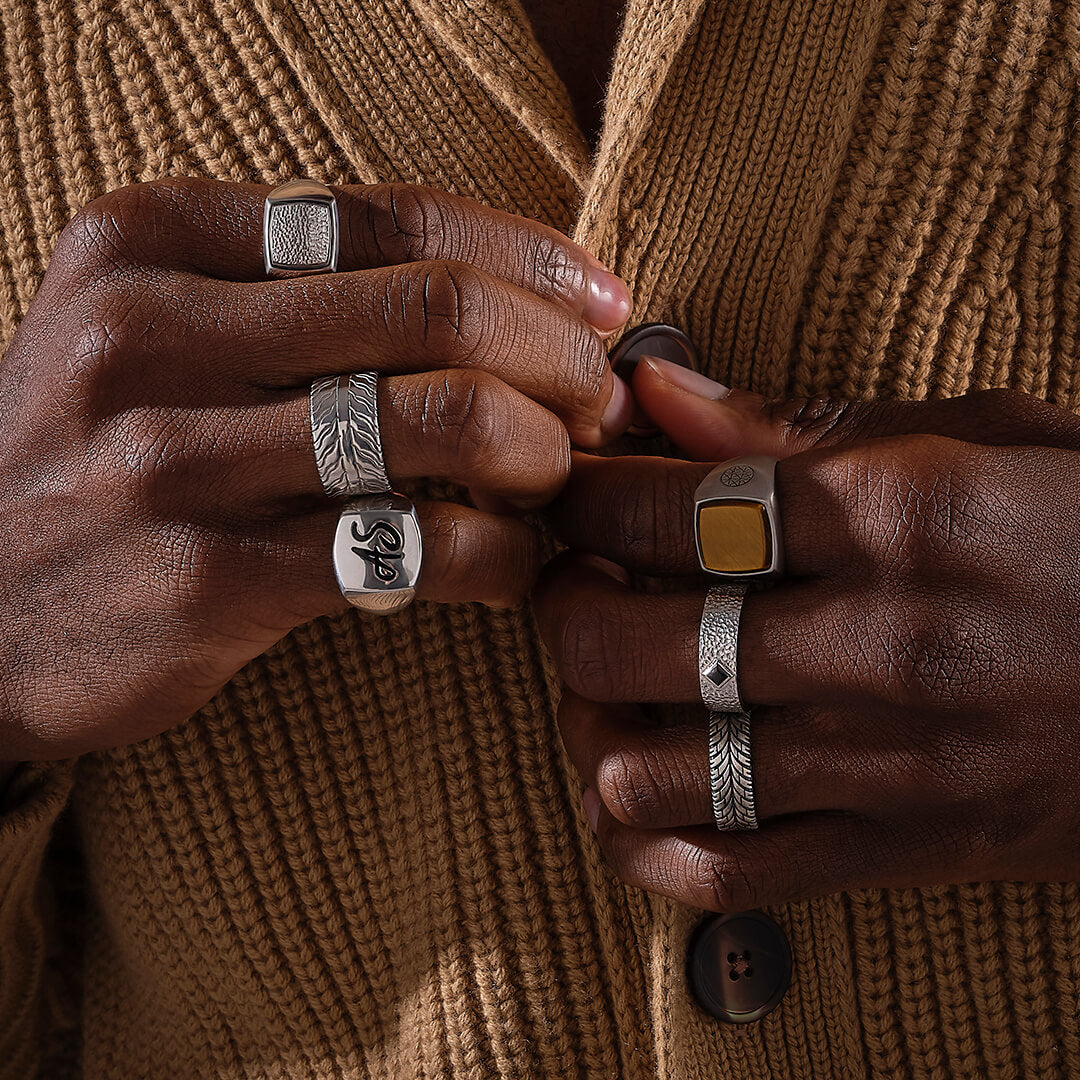 Men's Solid Gold Hammered Band Solitaire Ring - Atolyestone